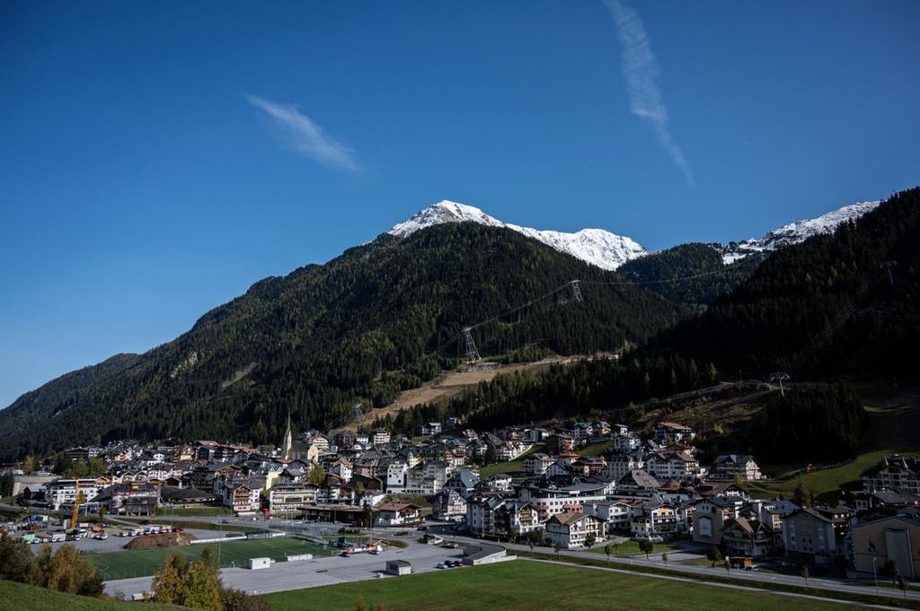 Dozens of Brits denied entry to Austria over new Covid…