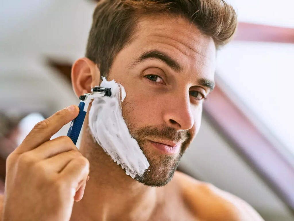 Disposable razors vs Safety razors: Which one should…