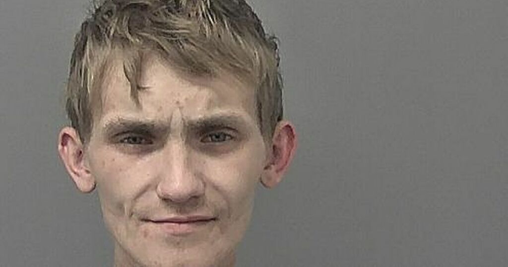 Woman turns tables on would-be mugger in dressing gown