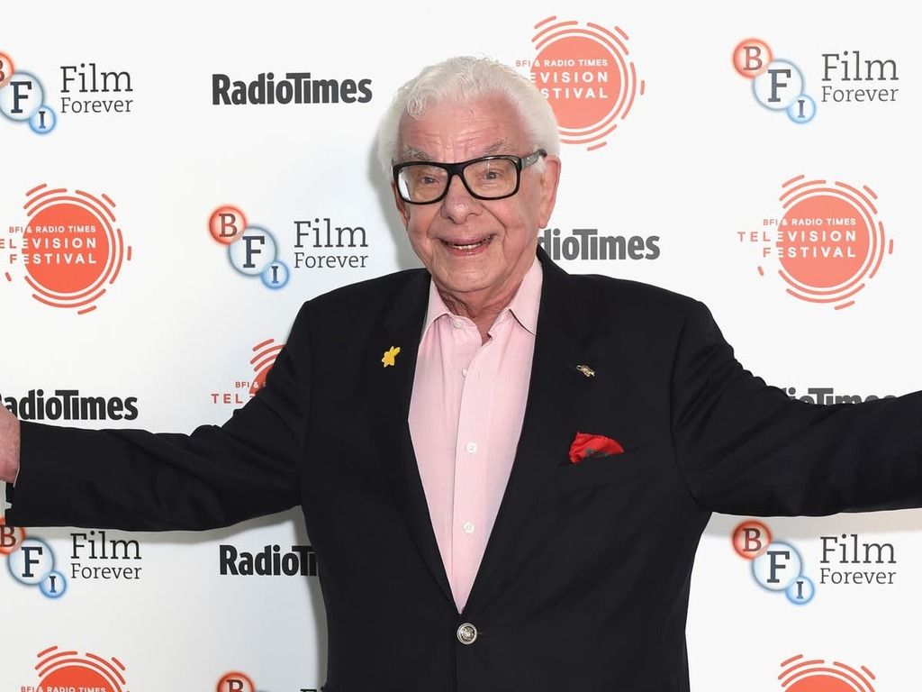 Barry Cryer death: Stephen Fry and Piers Morgan lead…