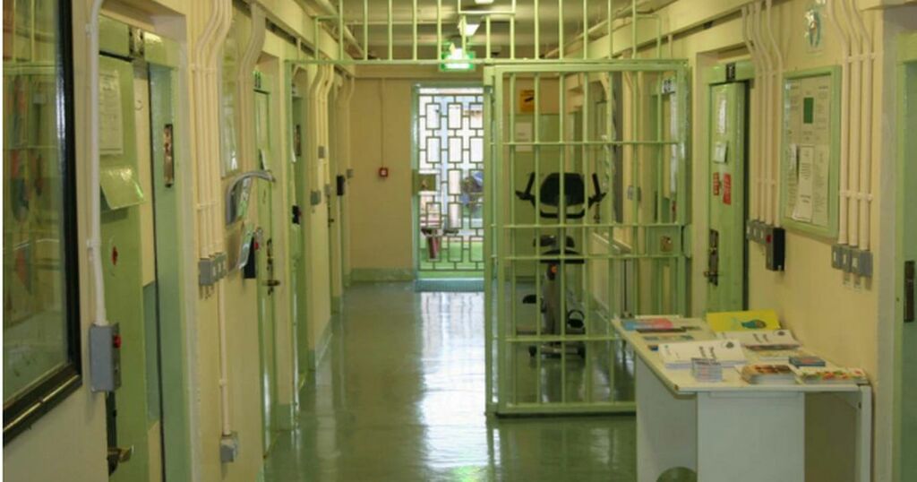 Northern Ireland prisons criticised over segregation…