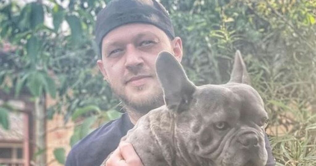 'World's biggest French bulldog' leaves strangers…