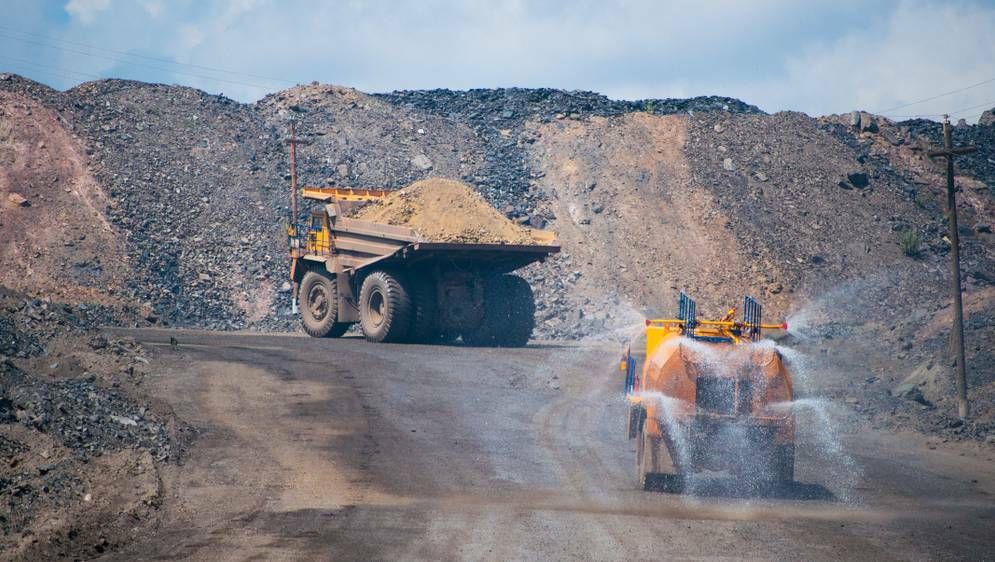 How does a mine use water?