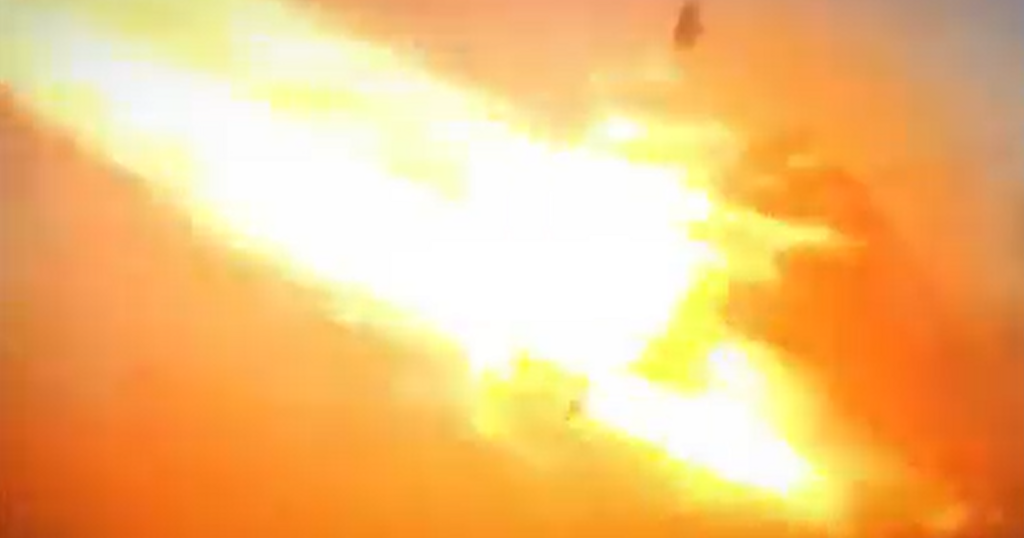 Frightening video shows vacuum bomb at work as Russia…