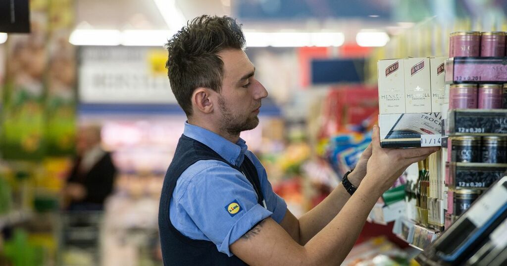 Lidl to hire 1,200 new staff as it opens its biggest…