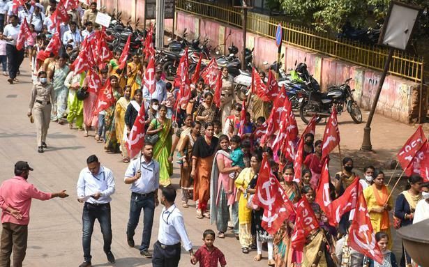 Tata Marcopolo workers take protest out rally