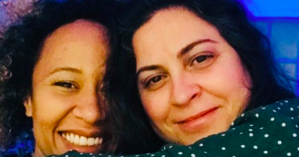 Emeli Sandé pictured with girlfriend for first time as…