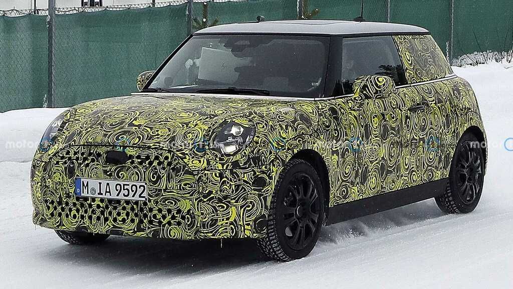 New Mini 3-Door Hatch Spy Shots Capture Model With…