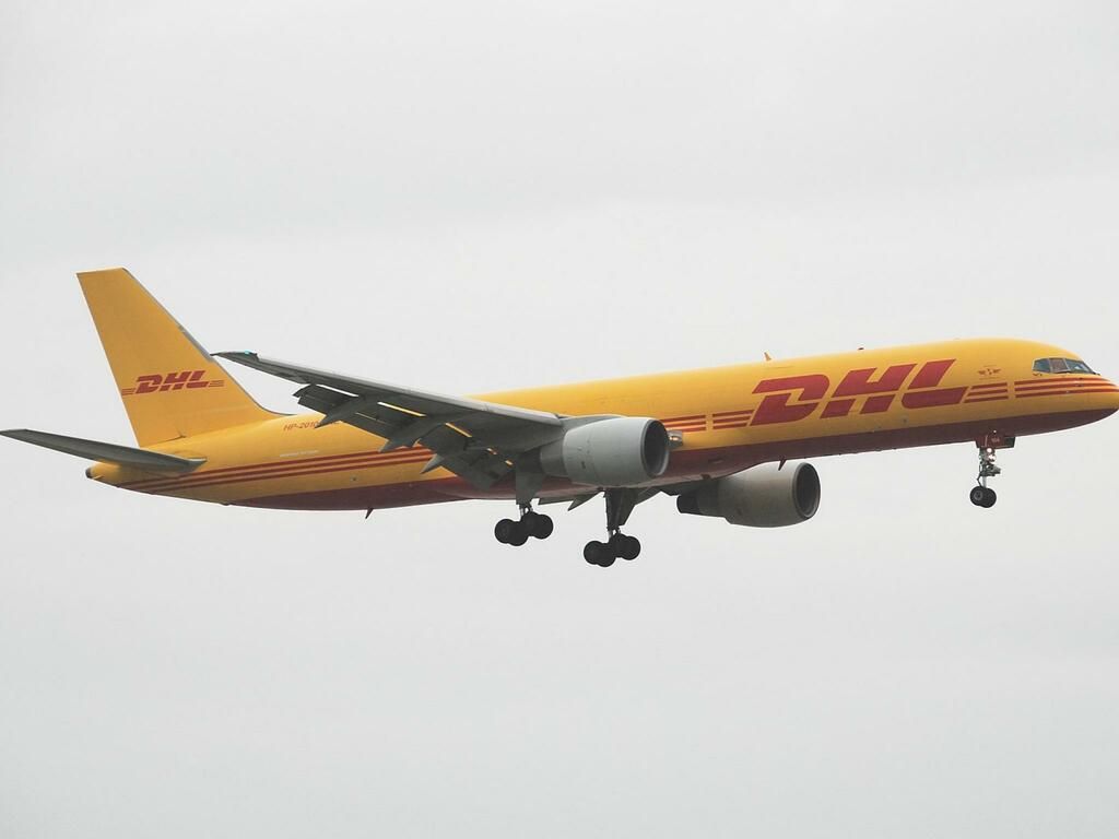 Boeing 757 Operated By DHL Splits Into Two During…