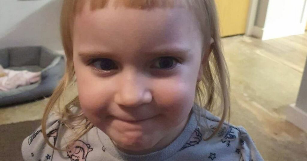 Mum in hysterics as haircut fail has daughter 'looking…