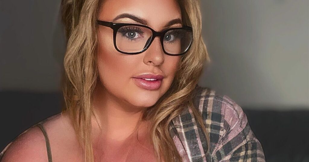 The Welsh plus size model gaining tens of thousands of…