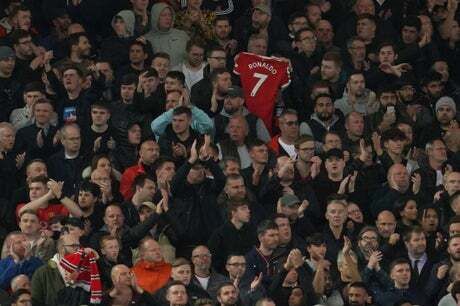 Cristiano Ronaldo’s family thank Liverpool fans for…