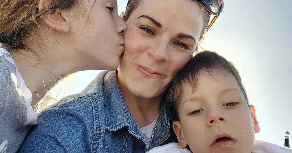 Scots mum born with one hand desperate for bionic limb…