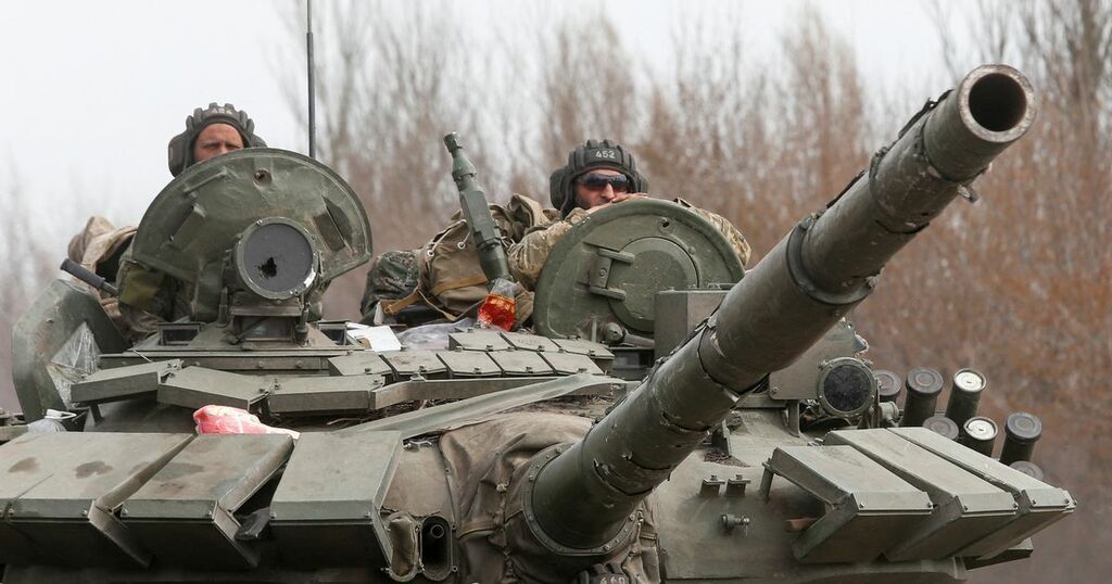 Shocking Russian tank design flaw that makes vehicles…