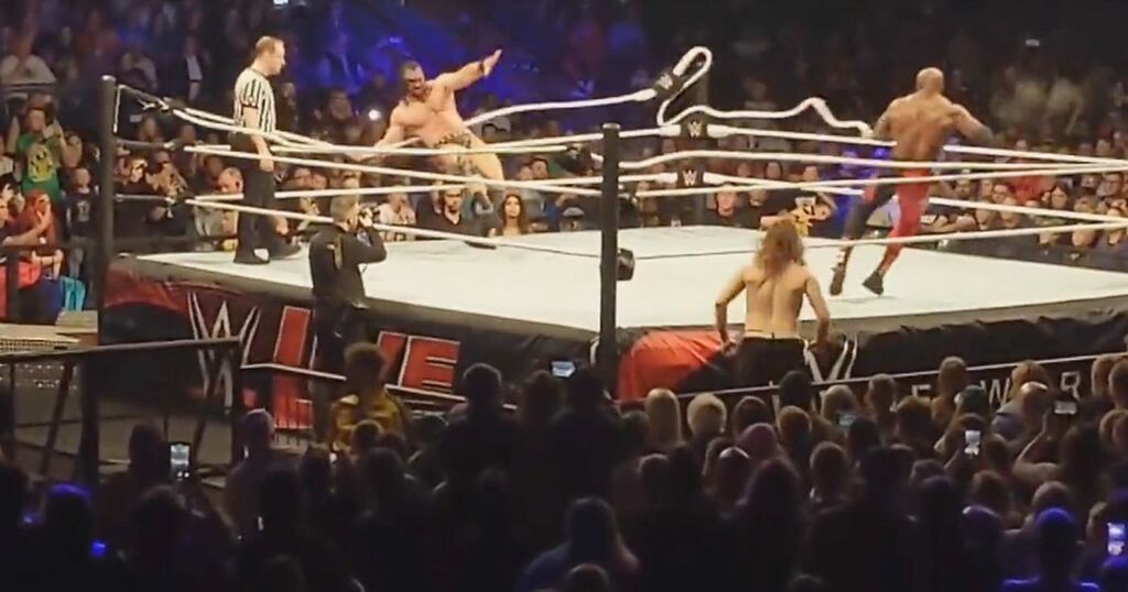 WWE star sent flying as top rope snaps during live UK…