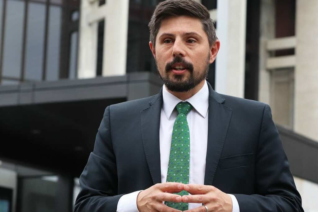 Ex-Green MPs question Govt’s climate record