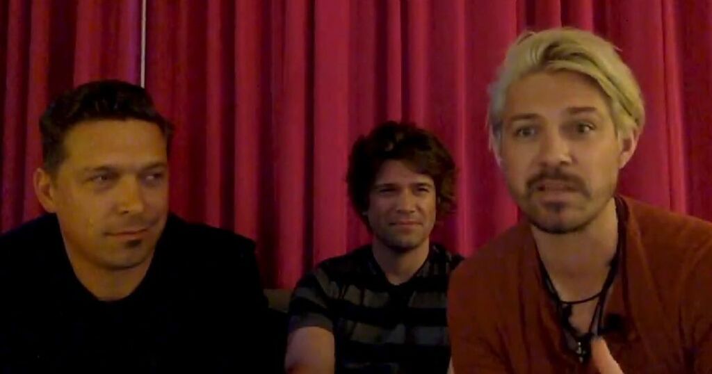 Hanson singer picked his wife out of a crowd and…