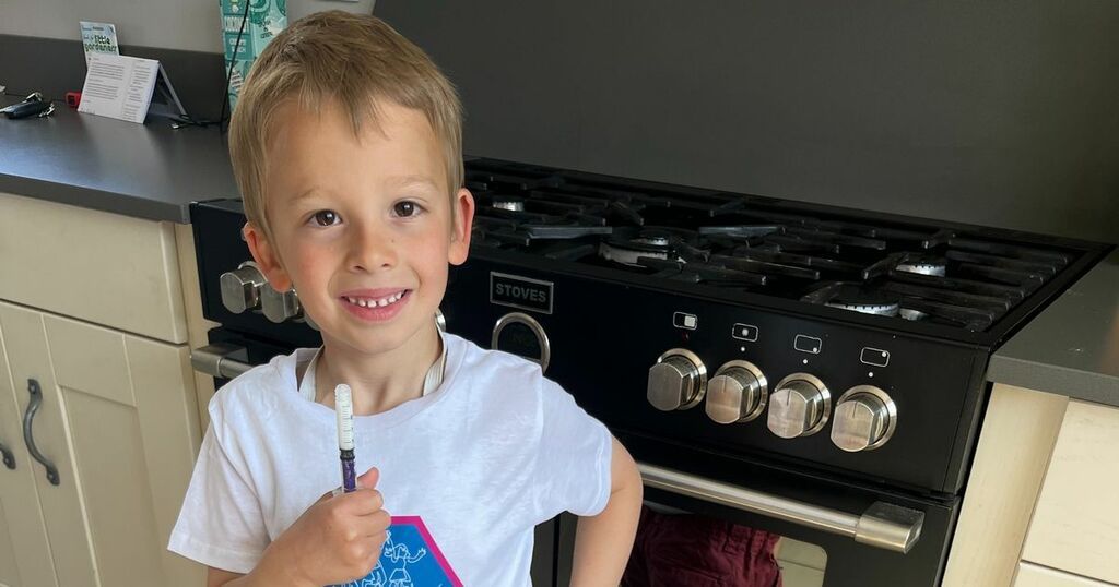 Northern Ireland child's brave cancer fight inspires…