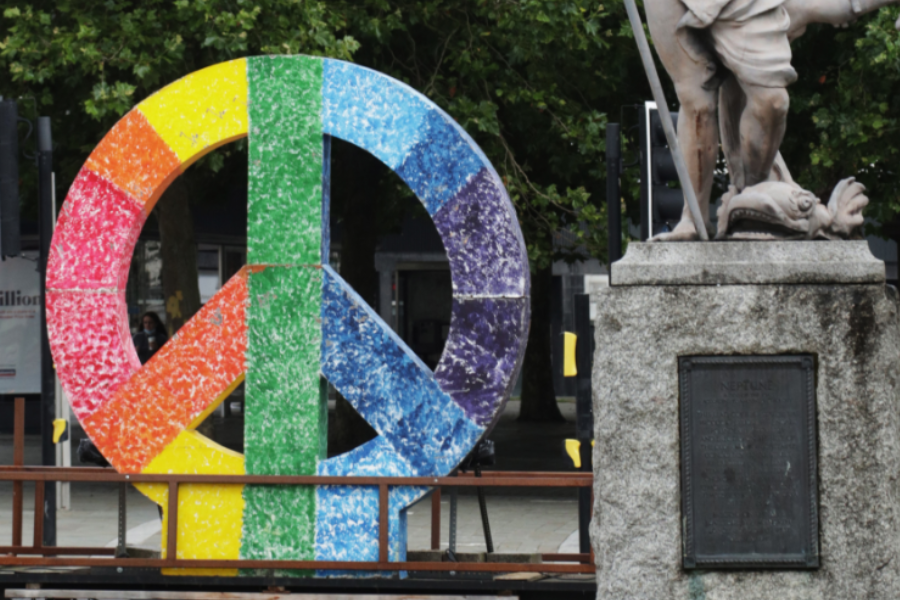 Giant peace sign heads to Faslane for 40th anniversary…