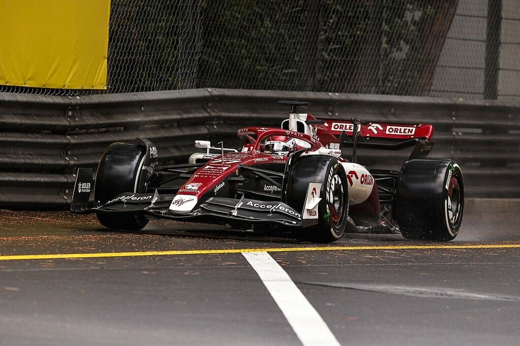 F1 confirms new approach to pitlane lines