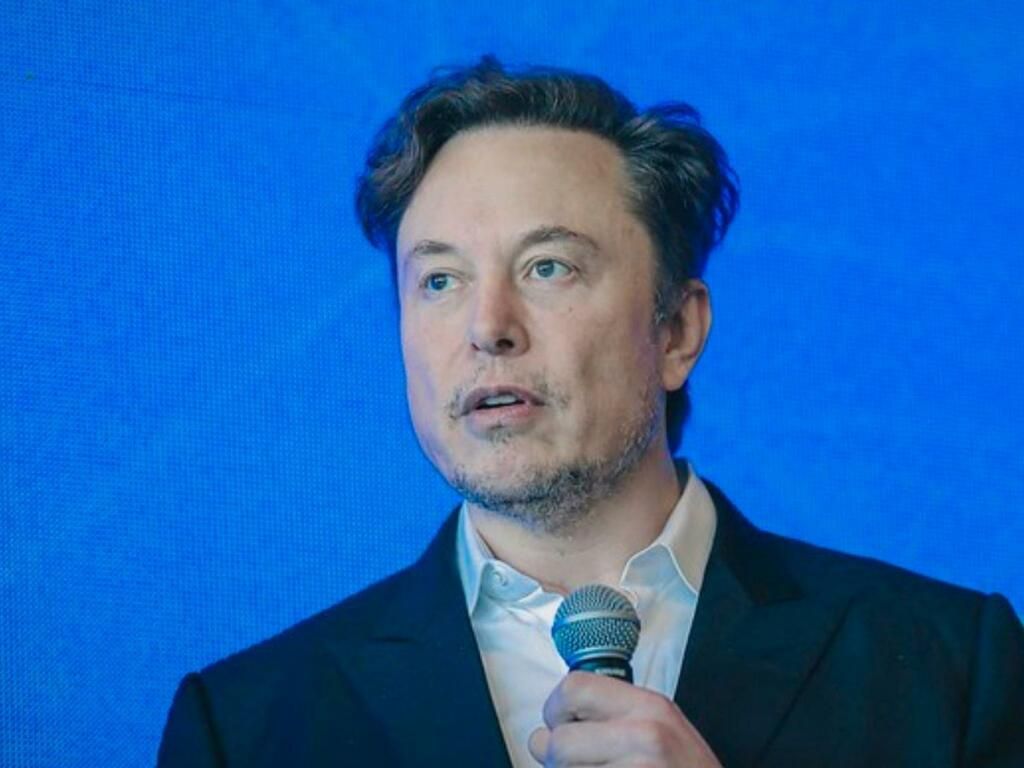 Musk Asks Why Epstein-Maxwell Client List Hasn't…