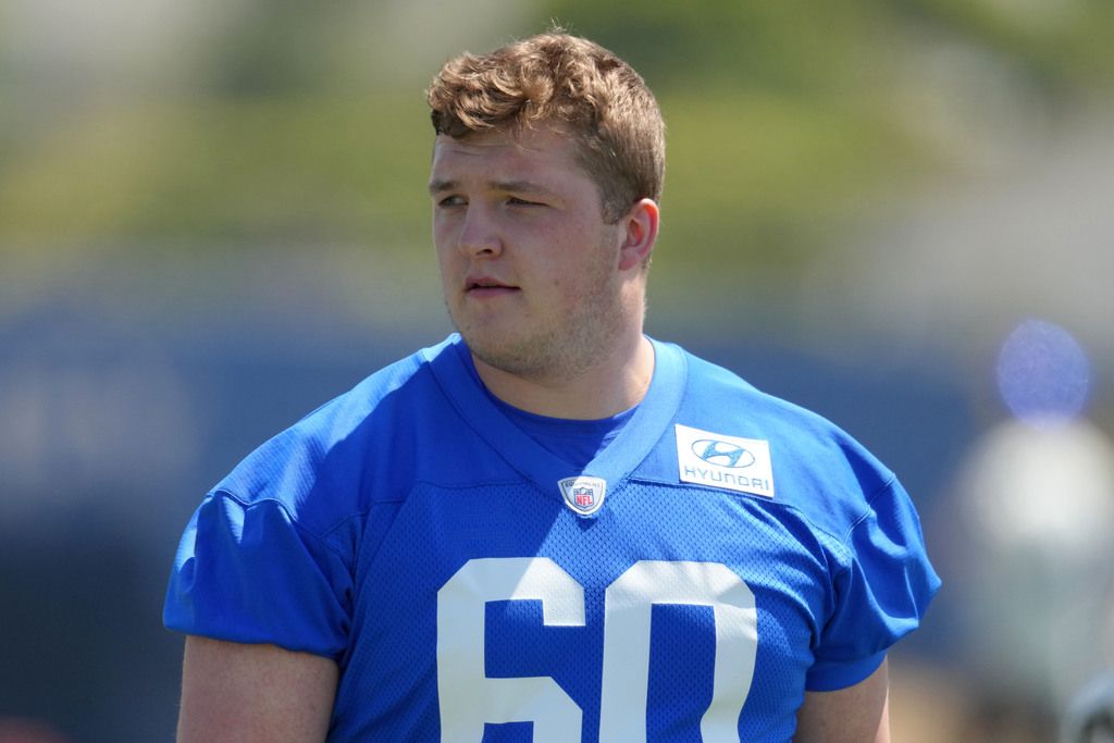 Watch: Rams rookies get heartfelt messages from loved…