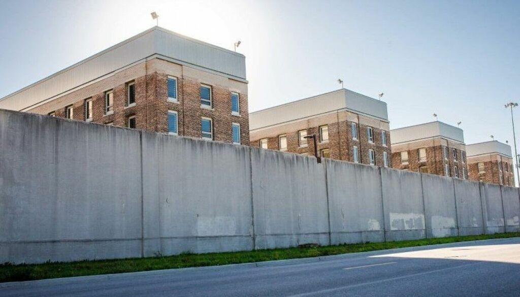 Man found beaten to death inside Cook County Jail…