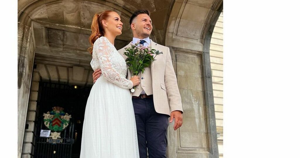 Tonight's rugby news as Wales rugby star marries…