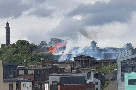 Edinburgh wildfire: Huge flames rip across UNESCO…