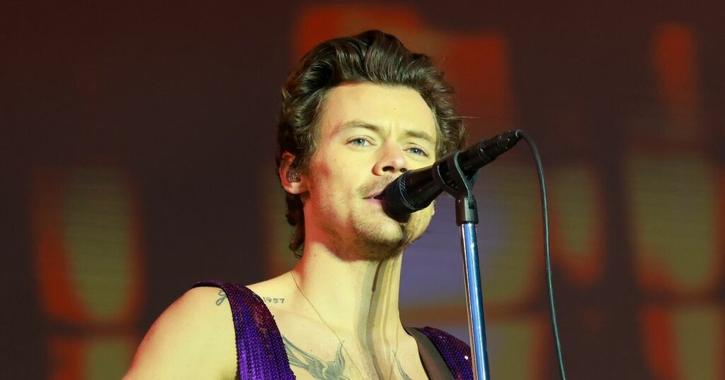 Harry Styles sends out emotional message to fans after…