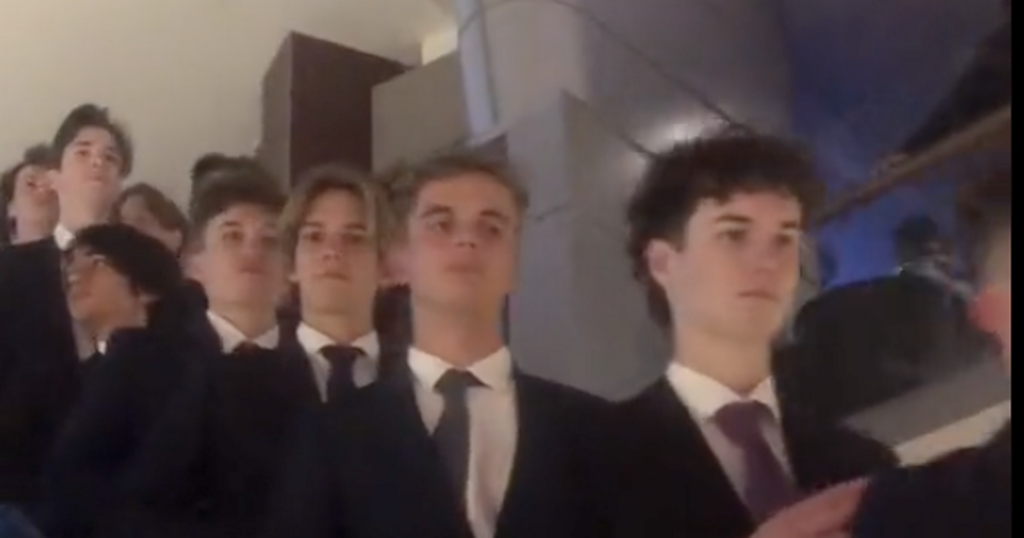 Why Dublin teenagers are wearing suits to see new…