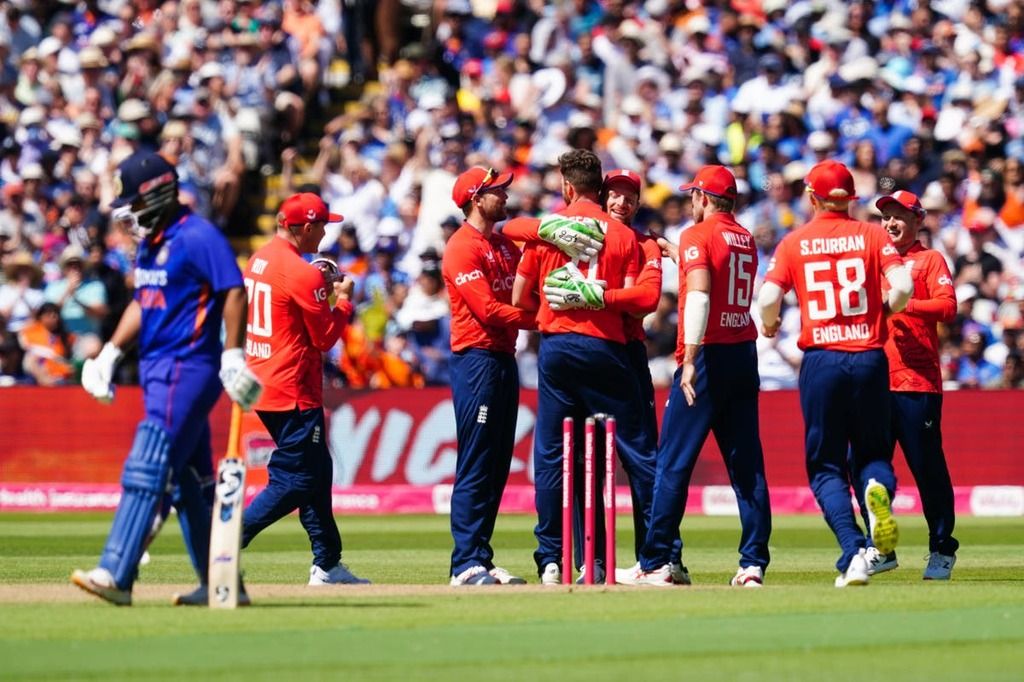Richard Gleeson stars on debut as England set 171 by…
