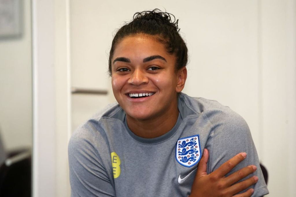 England look to Jess Carter for inside track in…