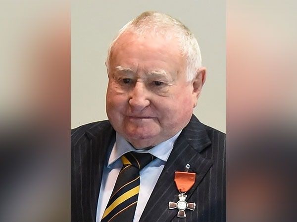 Former New Zealand cricket captain Barry Sinclair dies…