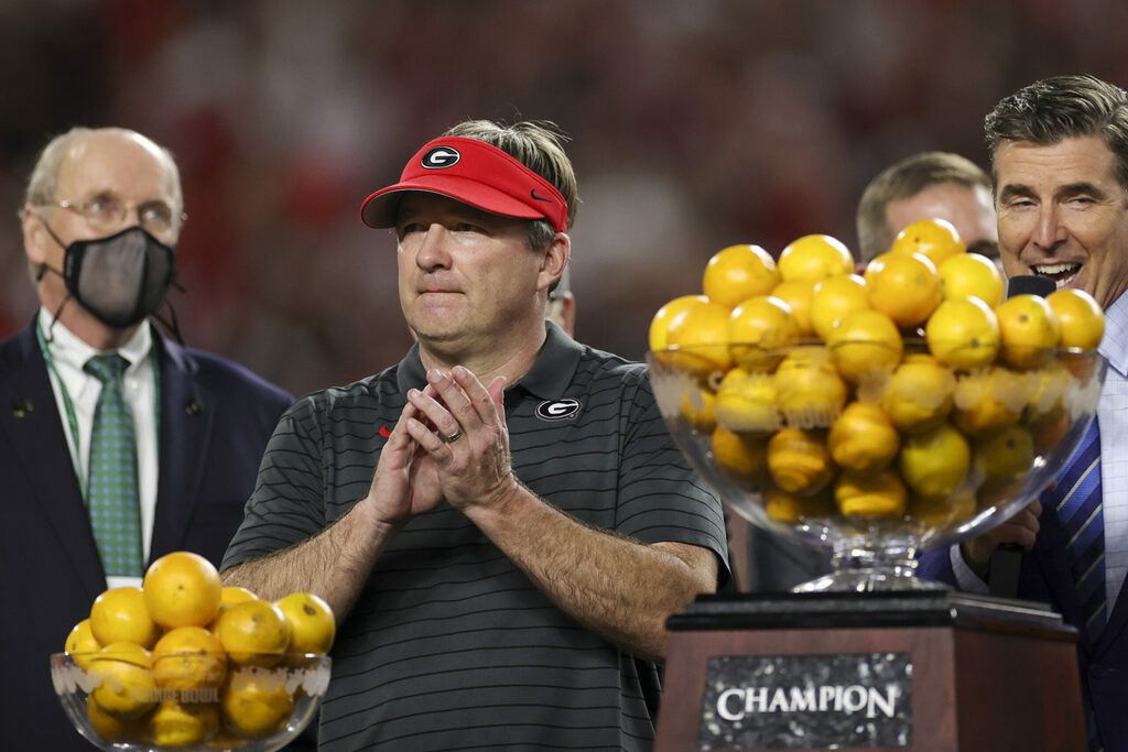 No. 2 LB in the nation, Troy Bowles, commits to UGA…