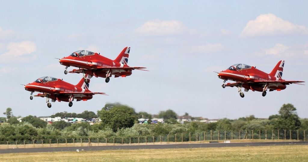 Red Arrows and Typhoon aircraft grounded over safety…