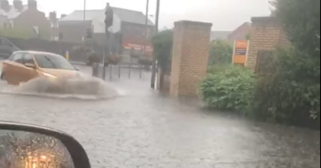 Northern Ireland weather: Flooding in Derry and…