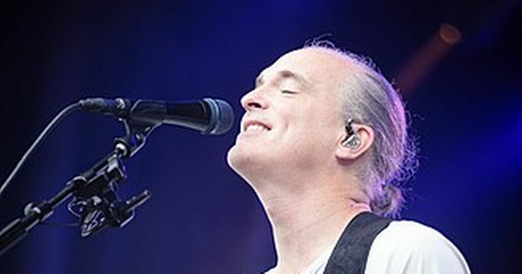 Travis frontman Fan Healy punched 'huge guy' during…