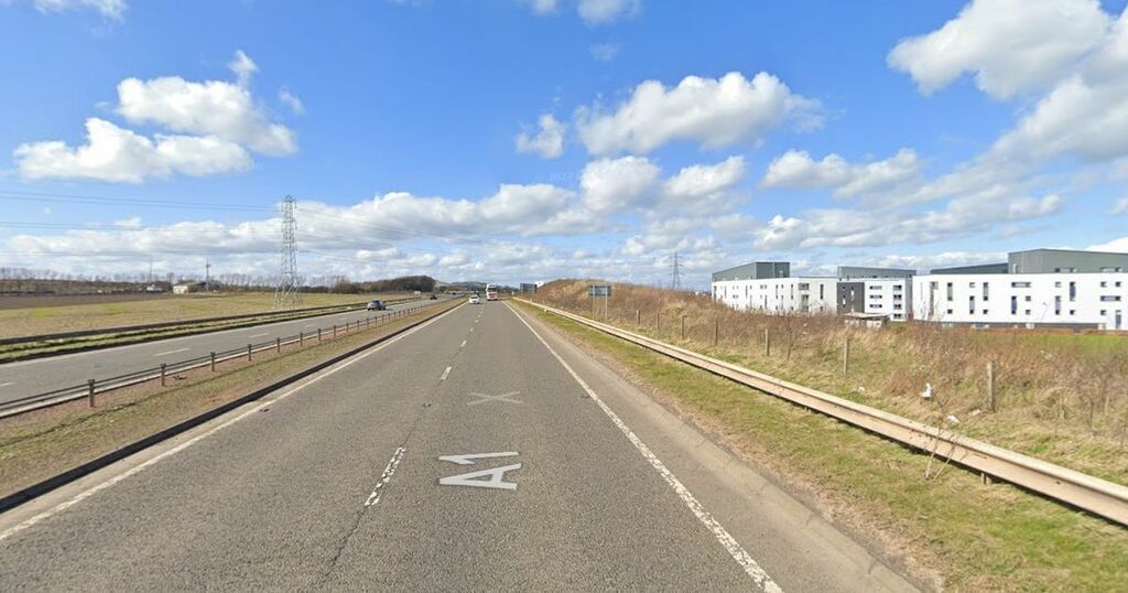 Edinburgh A1 road closed and huge queues as crash sees…