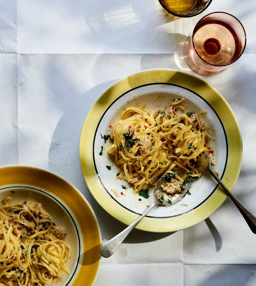 Rachel Roddy’s recipe for crab linguine with lemon and…