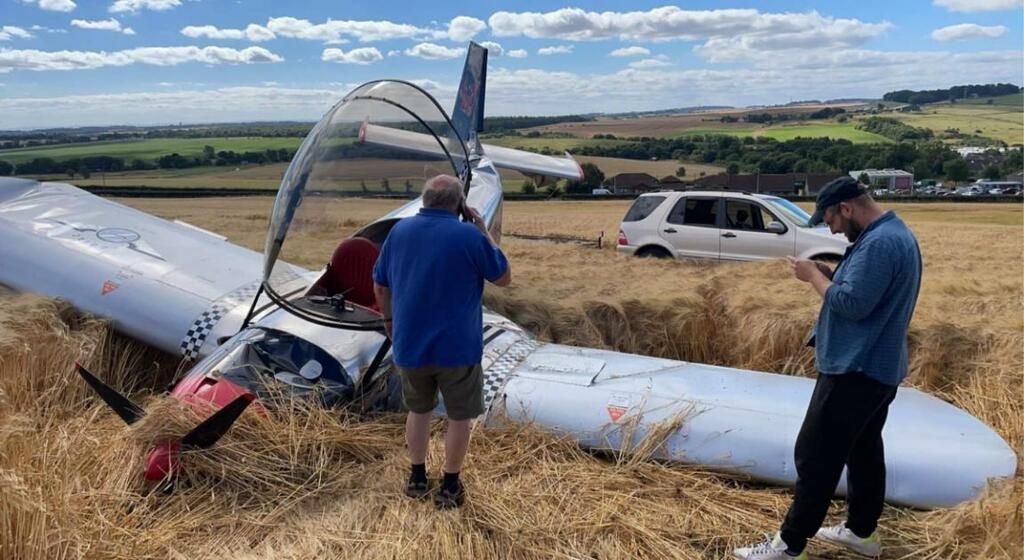 Plane crash lands in Fife field after cockpit opens…
