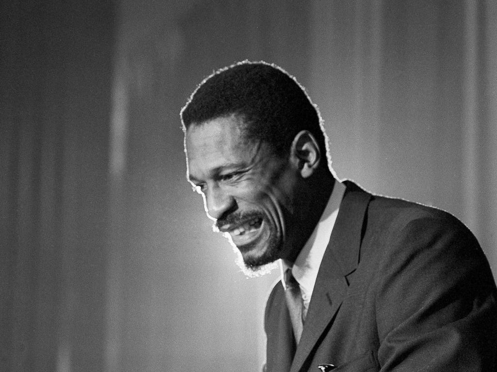 Bill Russell: Basketball great who fought for civil…