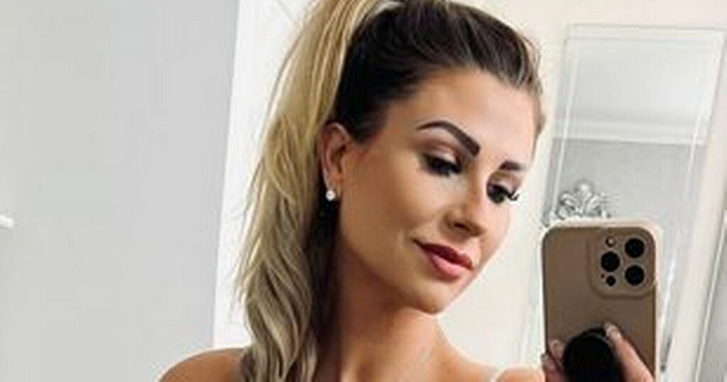 Mrs Hinch shows off huge new bedroom at £1.1 million… Mrs Hinch shows off huge new bedroom at £1.1 million…