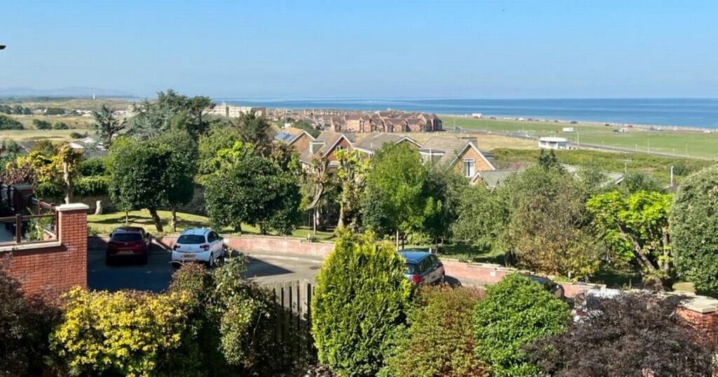 Normal looking house boasts jaw-dropping views