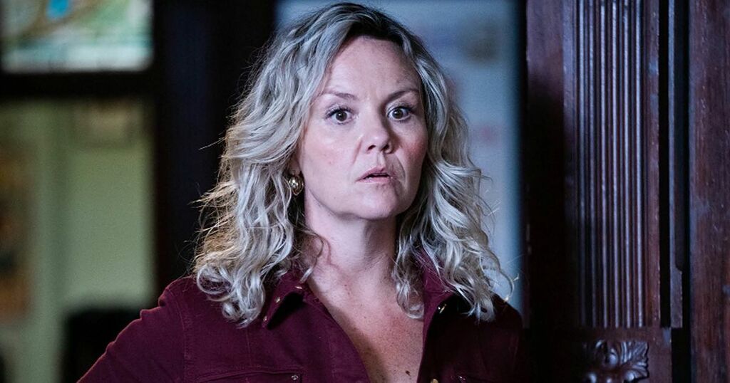 EastEnders villain Janine 'exposed' as damning clue…