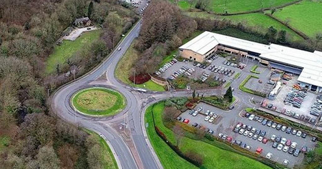 Plans to build dual carriageway on artery road…