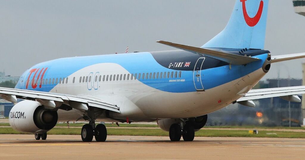 TUI flight to Fuerteventura forced to return to…
