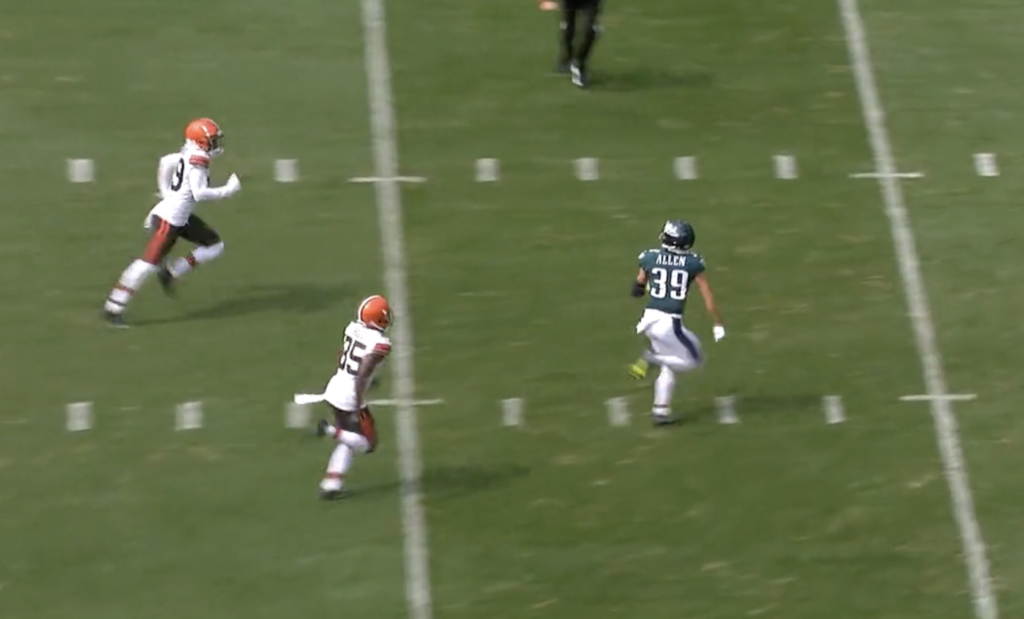 Eagles’ Devon Allen showed off his rare track star…