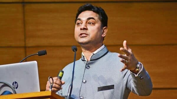 Former CEA K. Subramanian appointed as India’s ED at…