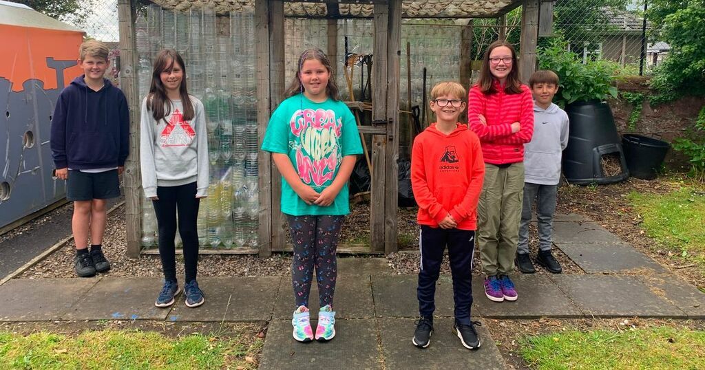 Burrelton pupils collect plastic bottles to revamp…